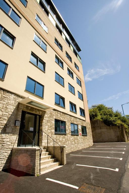 14 Compass Point in Bournemouth - Welcome